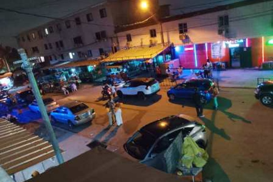 Village Anono/Carrefour garage: Dans l’ancre de ce rond-point d’un ...